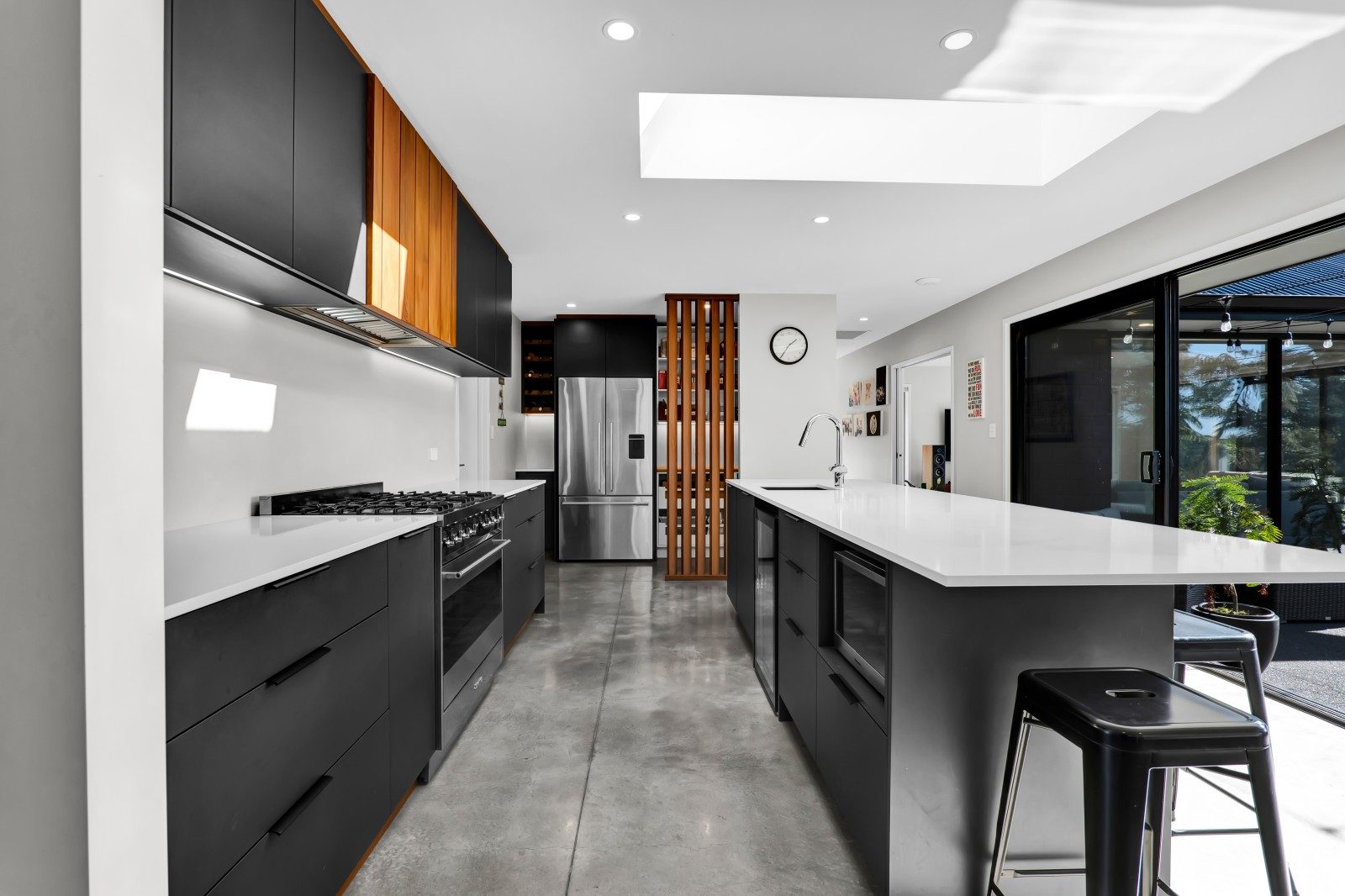 Maude Road Contemporary - Kitchen In